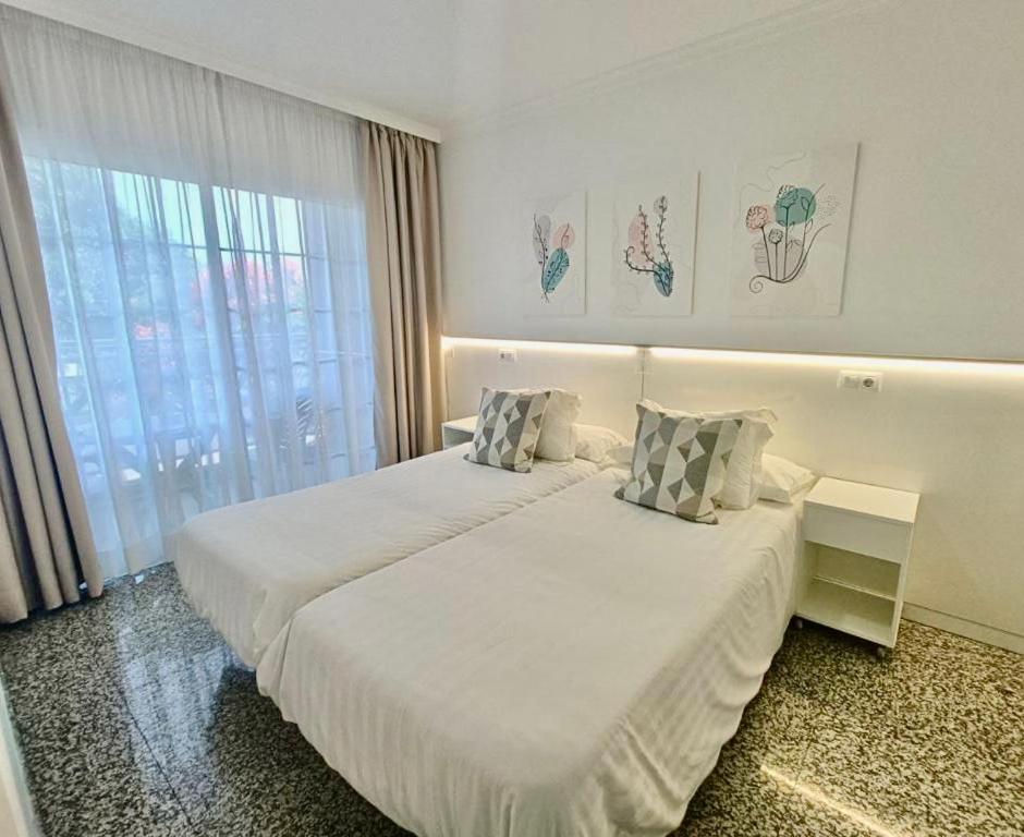Aparthotel Solmar – Tu alojamiento perfecto en Los Cristianos, Santa ...